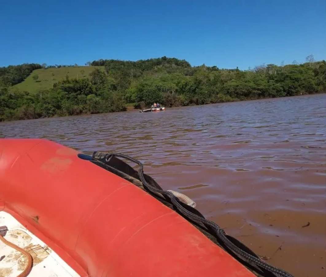 Corpo de jovem desaparecido é localizado no Rio Uruguai - Rádio Santa FM Corpo de jovem desaparecido é localizado no Rio Uruguai - Rádio Santa FM